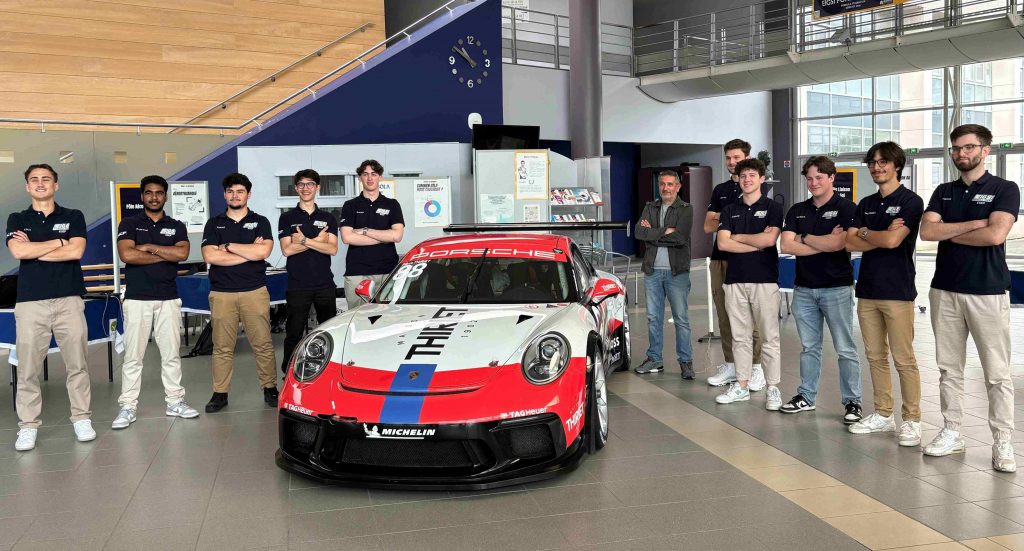 Cap sur le circuit automobile de Silverstone et le Formula Student | EIGSI école d'ingénieurs ...