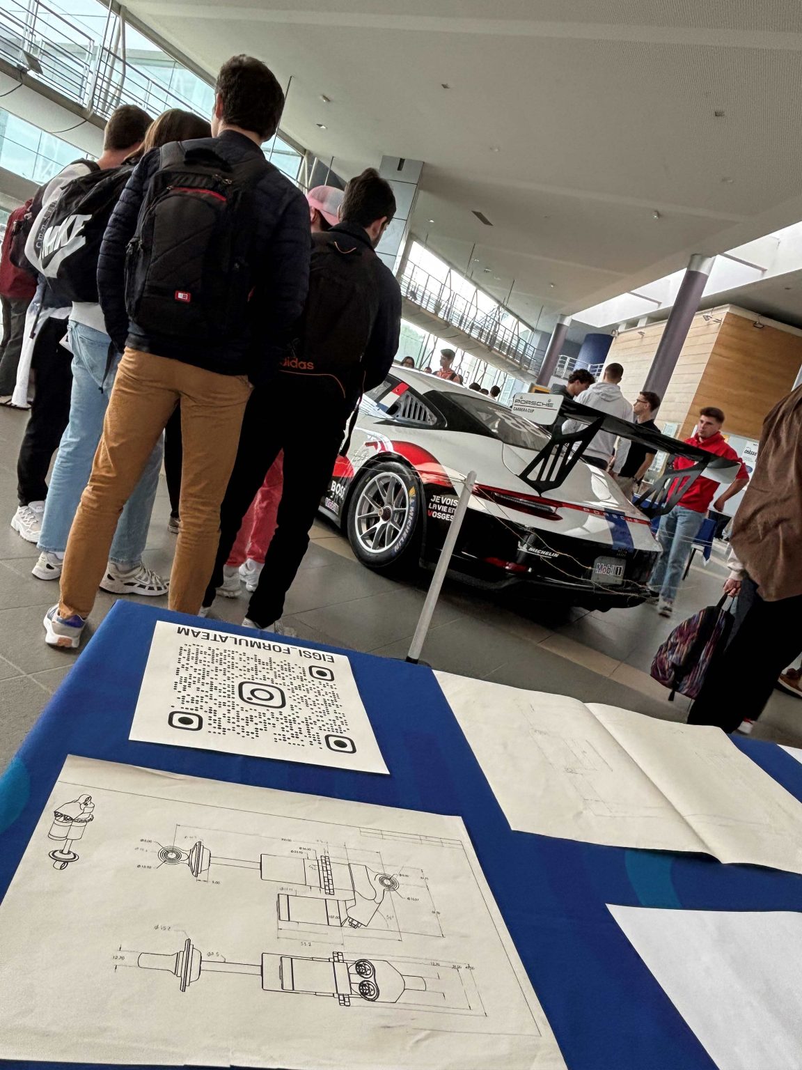 Cap sur le circuit automobile de Silverstone et le Formula Student ...